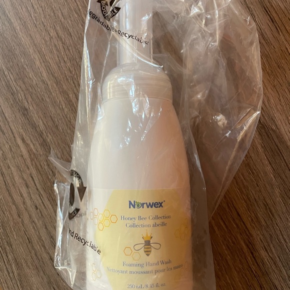 Norwex | Skincare | Norwex Honey New Collection Foaming Hand Wash Nwt ...